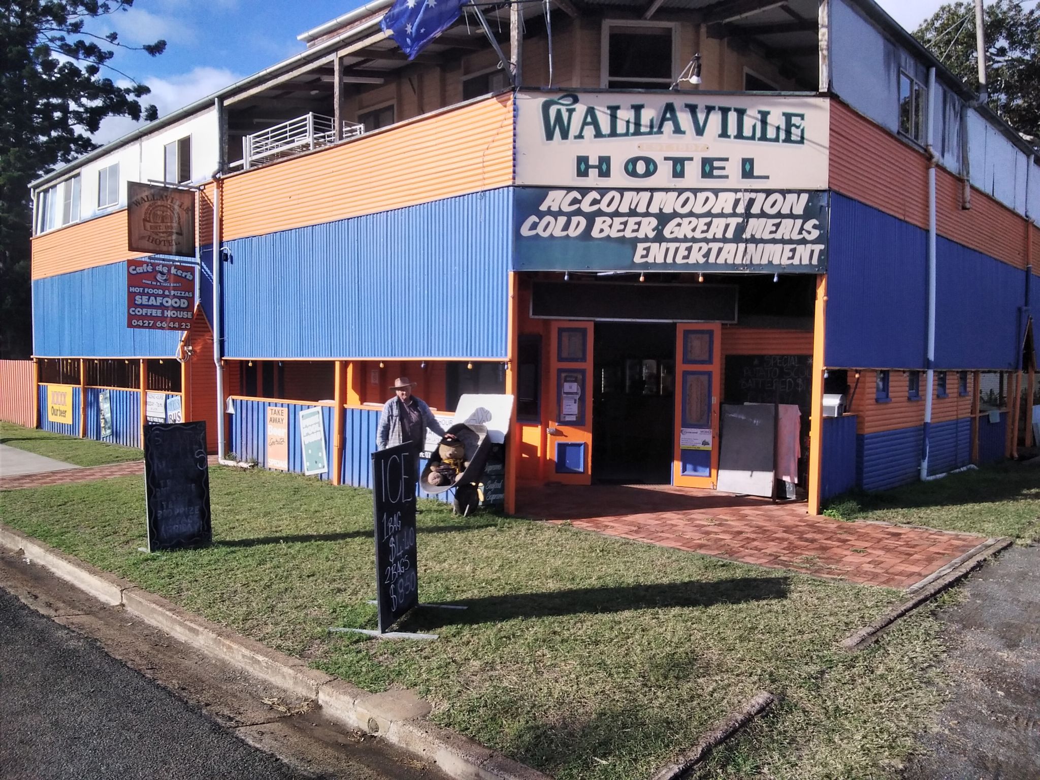 Wallaville Hotel ,Wallaville, QLD – Country Pub Camping