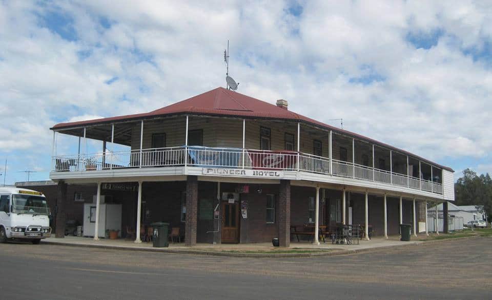 Pioneer Hotel, Boomi, NSW – Country Pub Camping