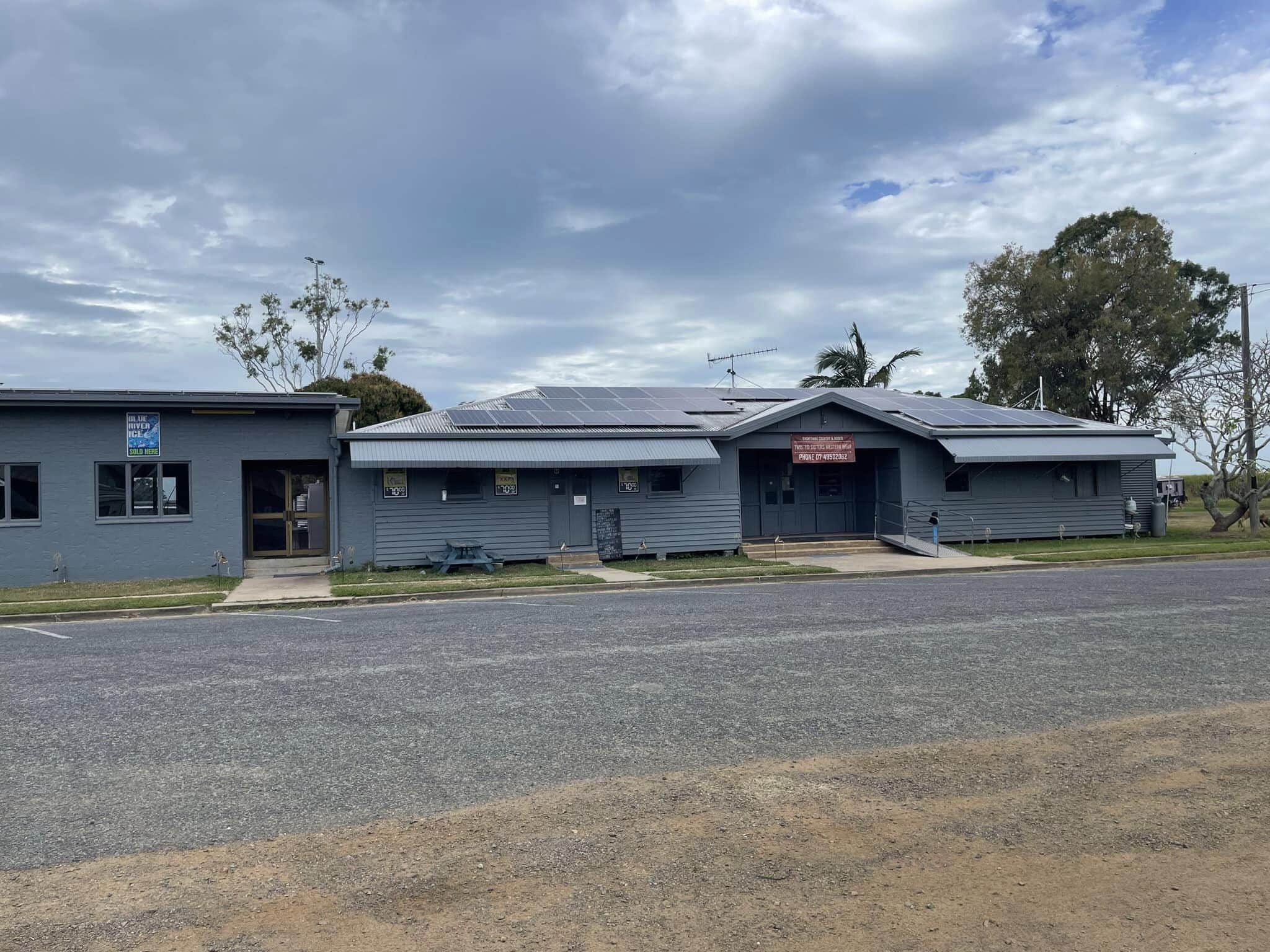 Carmila Hotel, QLD – Country Pub Camping