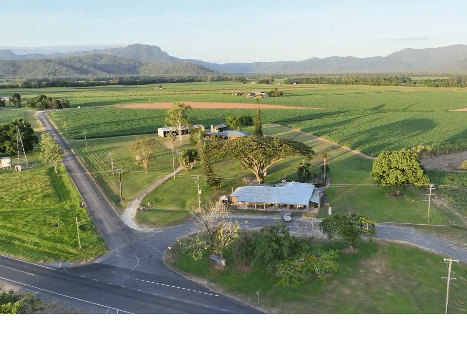 Cloakeys Hotel, Long Pocket Qld – Country Pub Camping
