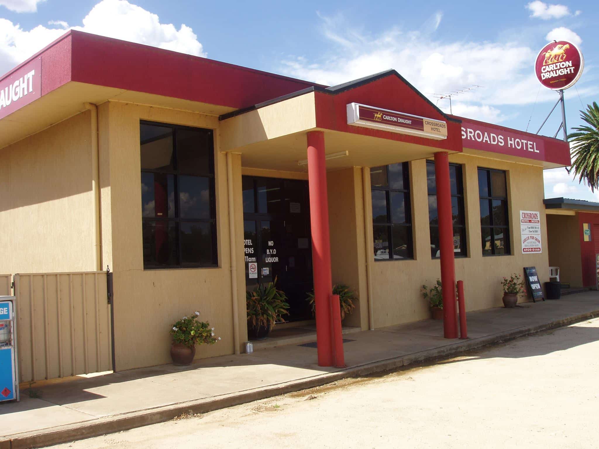 Gullie Pub - formerly known as Crossroads Hotel, Collingullie, NSW ...