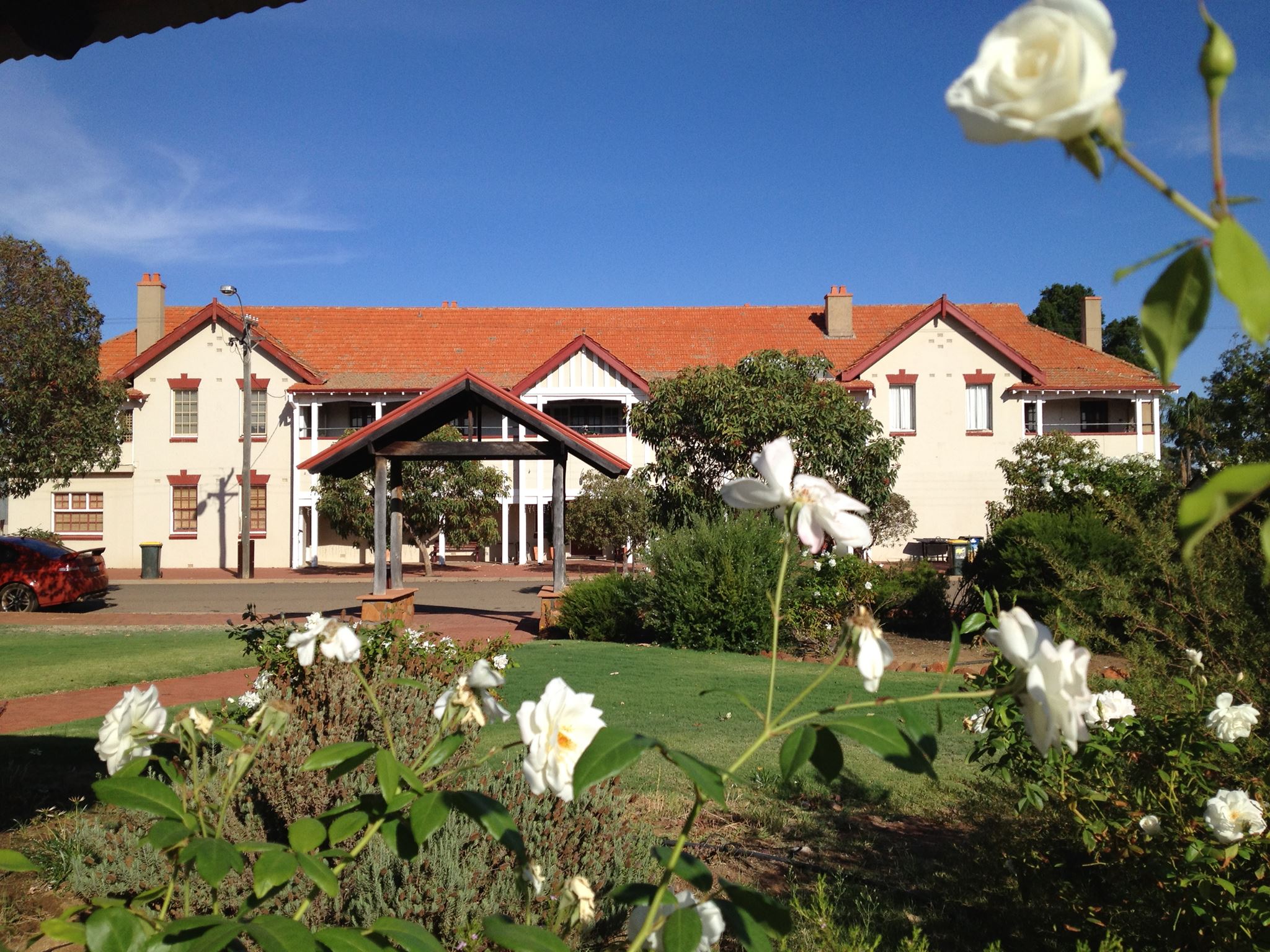 Coorow Hotel, Main Street, Coorow WA – Country Pub Camping