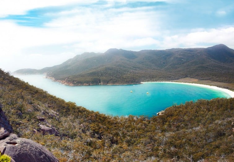 Freycinet Golf Club, Coles Bay, Tas – Country Pub Camping