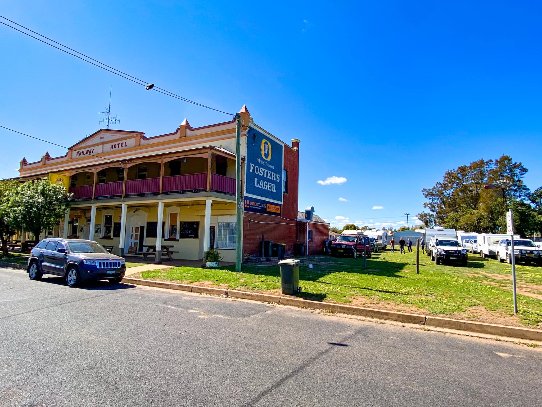 Railway Hotel, Gilgandra NSW – Country Pub Camping