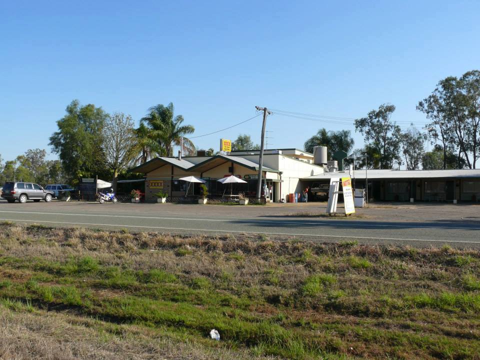 Jambin Hotel Motel, Smoky Creek, Queensland – Country Pub Camping
