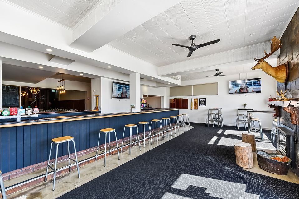 Lucindale Hotel, Lucindale, SA – Country Pub Camping