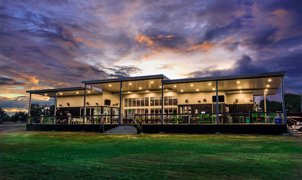 Middlemount Golf and Country Club, Middlemount QLD – Country Pub Camping