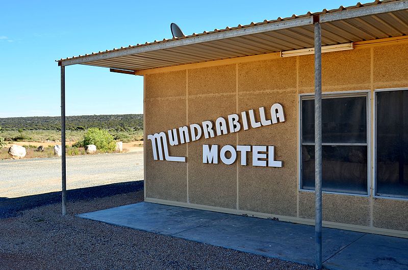 Mundrabilla Roadhouse, Nullarbor, Mundrabilla, WA – Country Pub Camping