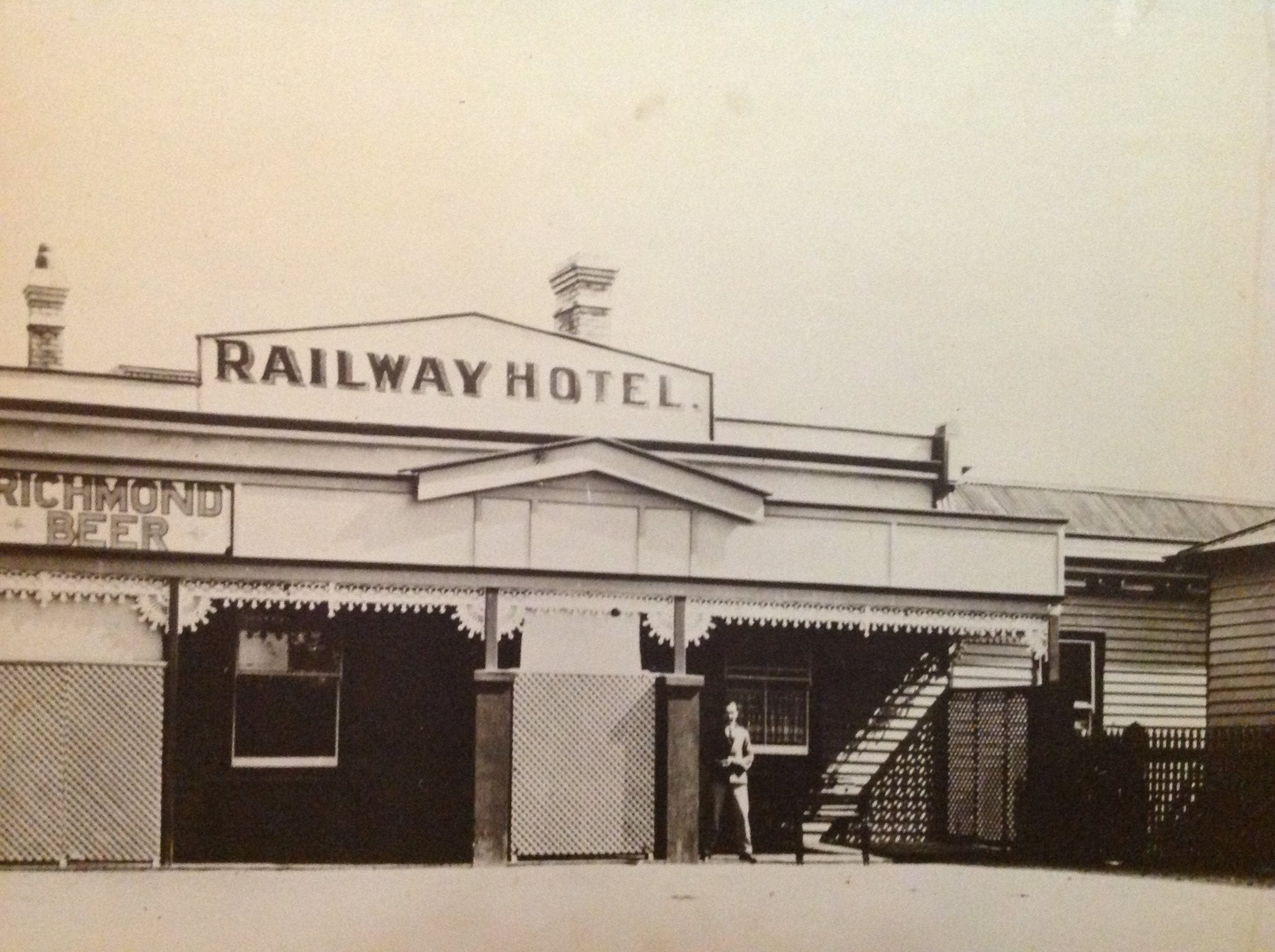 Railway Hotel, Murtoa, Vic – Country Pub Camping