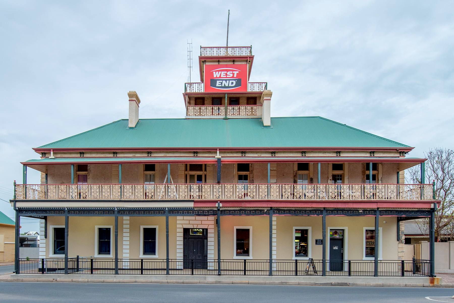Federal Hotel, Port Pirie West SA – Country Pub Camping