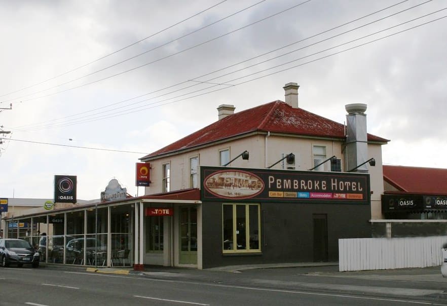 Pembroke Hotel, Sorell TAS – Country Pub Camping