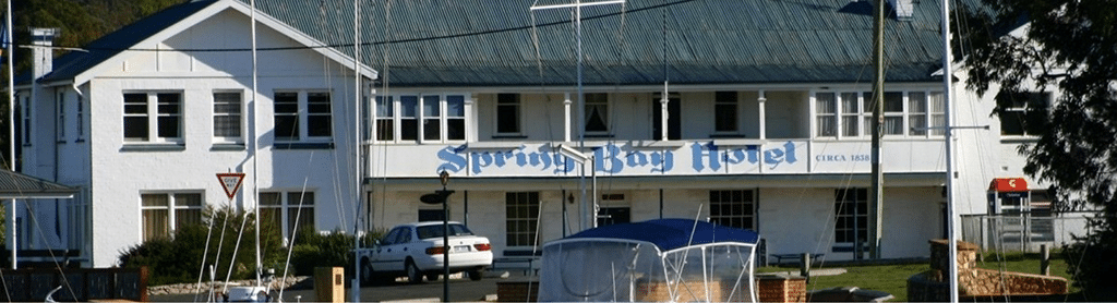 Spring Bay Hotel, Triabunna, TAS – Country Pub Camping