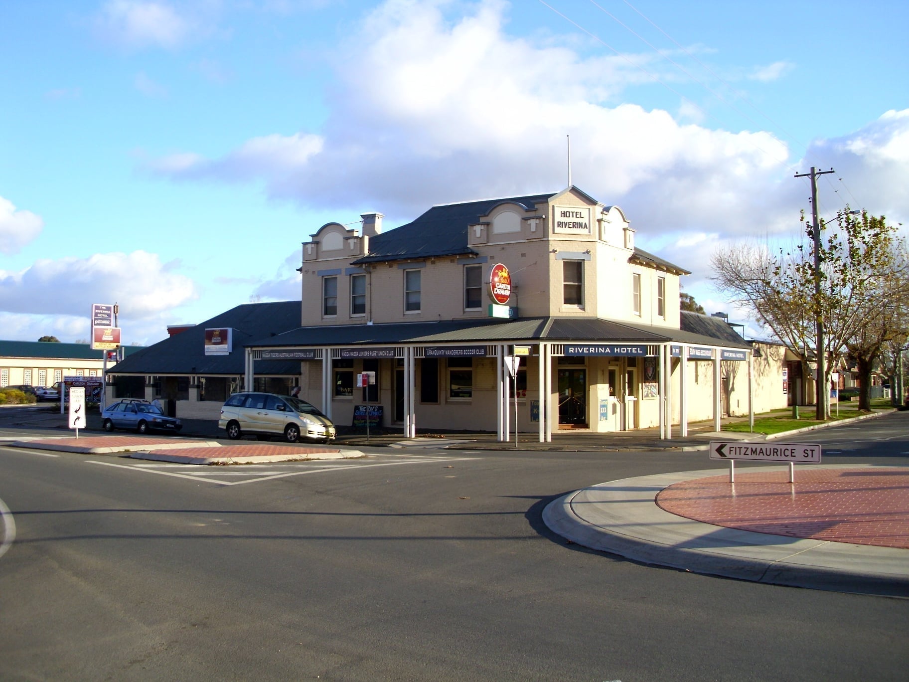 Thirsty Crow Brewery; Riverina, Black Swan, Palm & Pawn hotels, Wagga ...