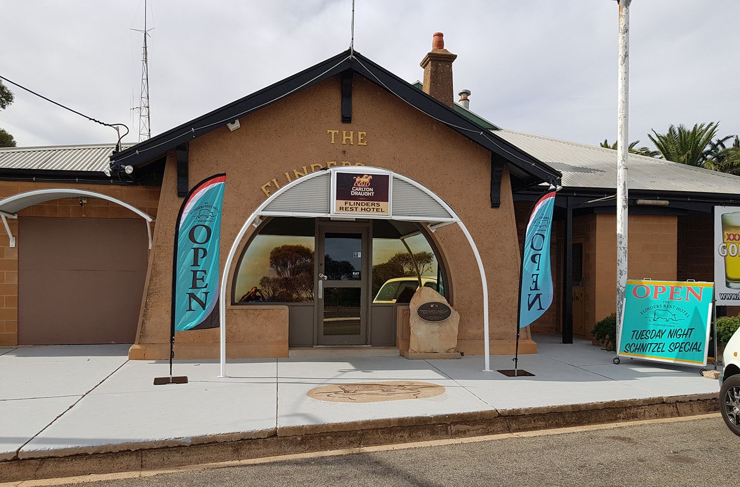 Flinders Rest Hotel, Warnertown SA – Country Pub Camping