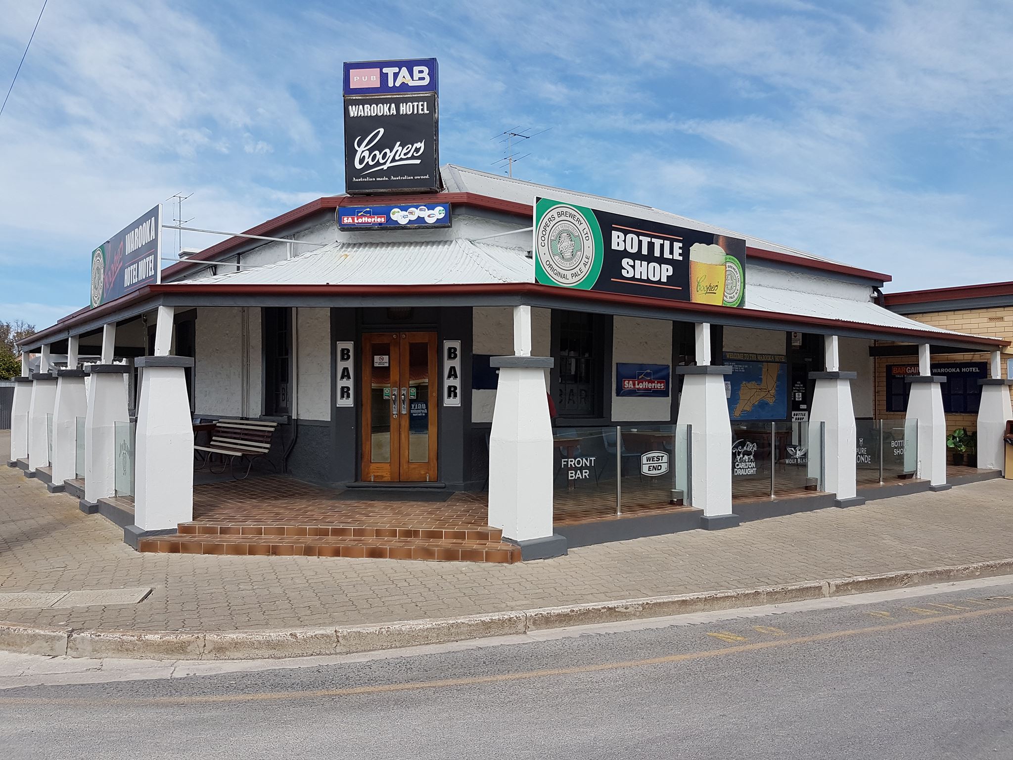 Warooka Hotel & Bowling Club, Warooka, SA – Country Pub Camping
