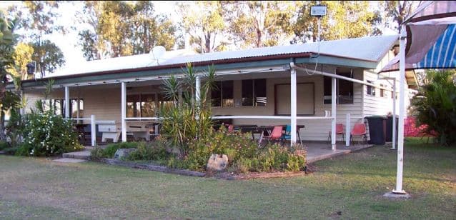 Widgee District Hall & Bushmans Bar, Widgee QLD, – Country Pub Camping