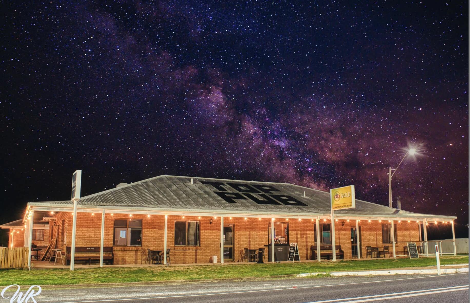 Commercial Hotel-Motel, 'Top Pub' Deepwater NSW – Country Pub Camping