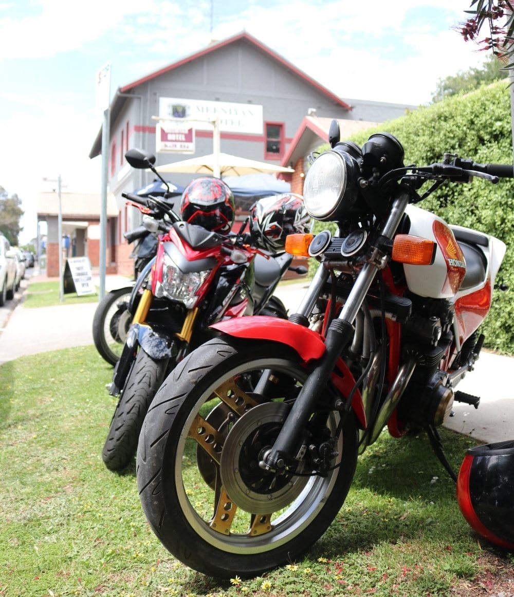 Meeniyan Hotel, Bowling Club, Meeniyan VIC – Country Pub Camping