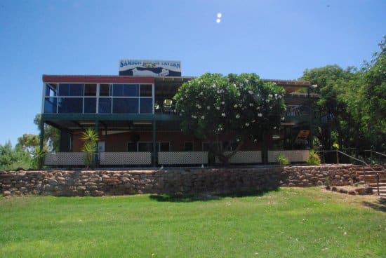 Samson Beach Tavern, Point Samson, WA – Country Pub Camping