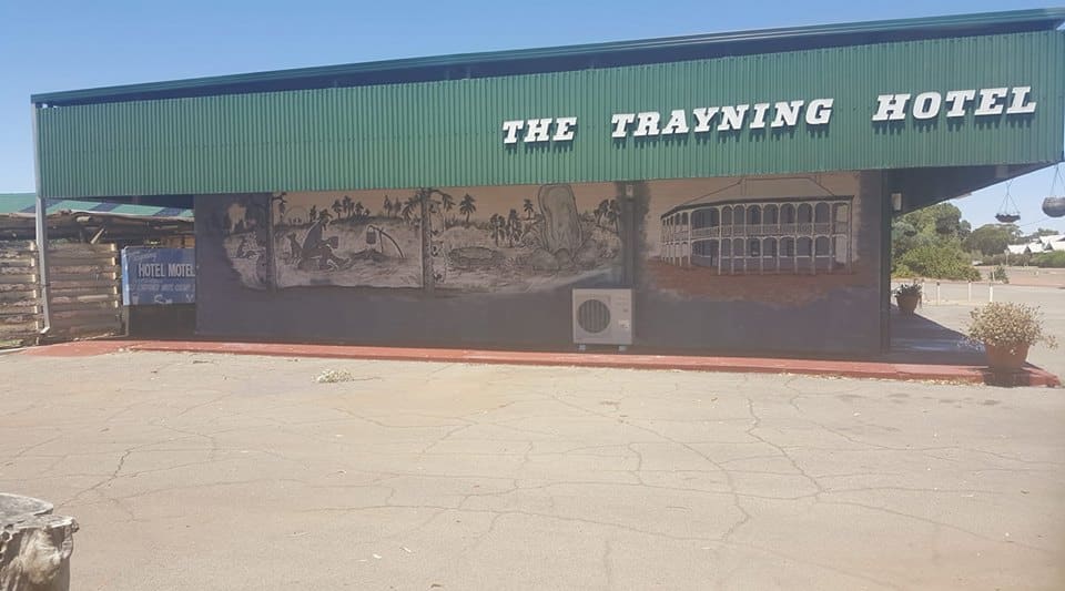 Trayning Hotel, Trayning WA – Country Pub Camping